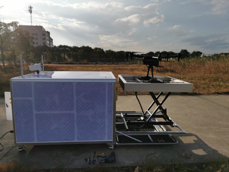 HEISHA robot charging dock R80s works with Yuneec drone for a smart ...